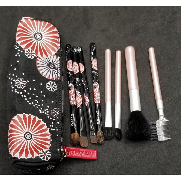 Mary Kay | Makeup | Mary Kay Essential Brush Collection Set Of 8 ...